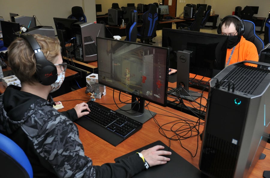 Hocking College Hawks Esports Team Takes Flight